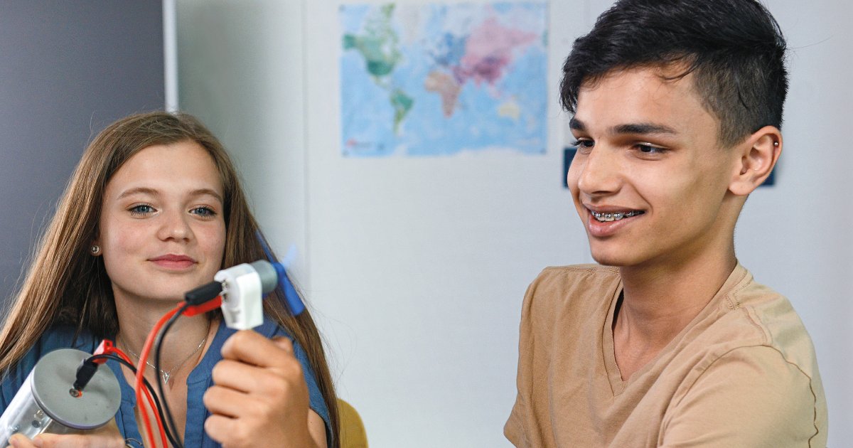 Besucher und Schulen